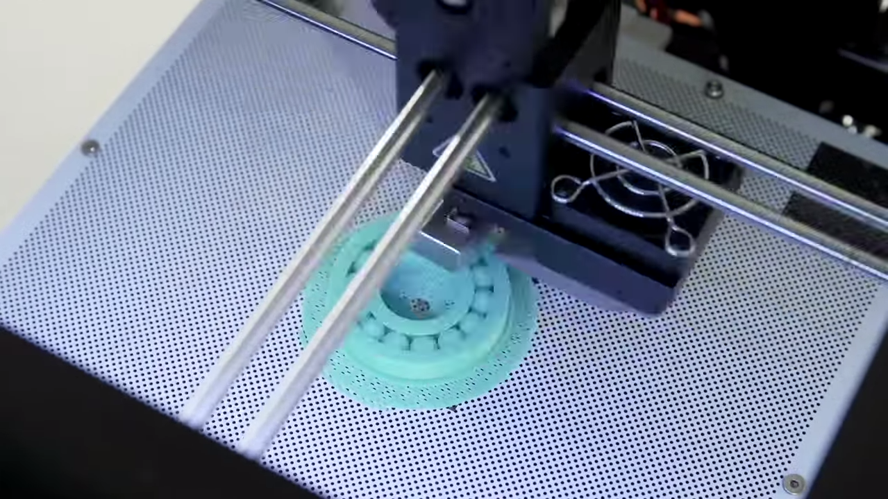 Zortrax M200 Video Tutorial - How It Works? - Zortrax